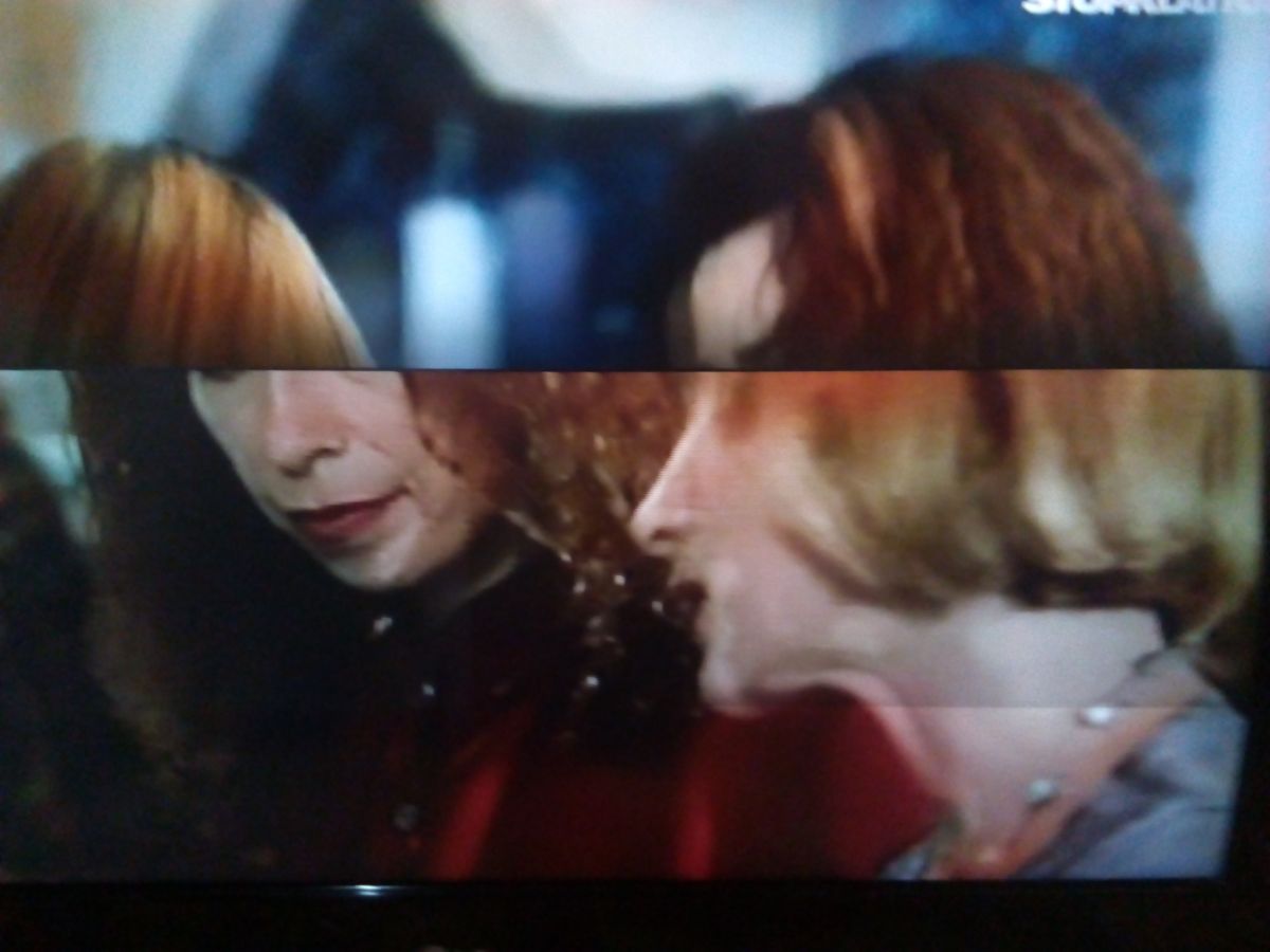 LG 37LH3000 - Obraz na telewizorze przedzielony w poziomie