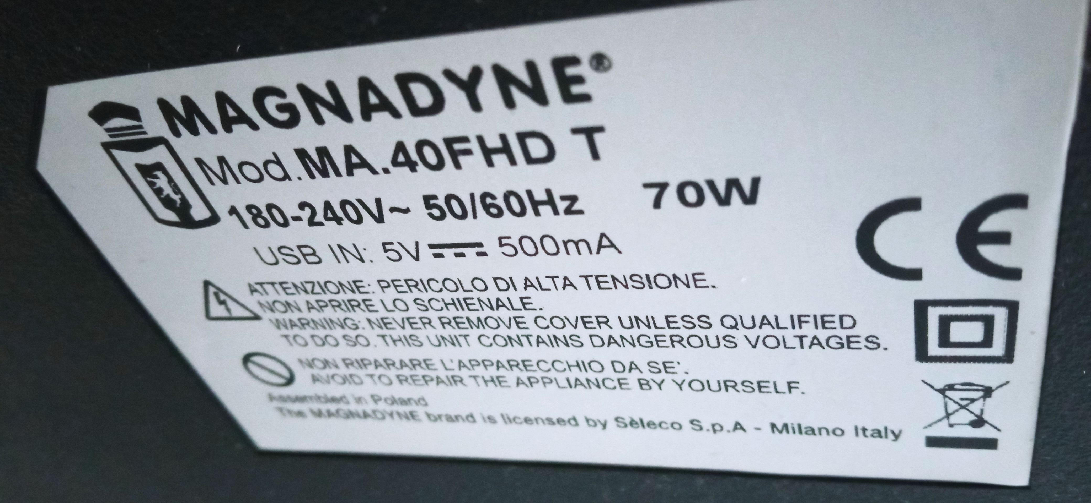 Jaki pilot uniwersalny pasuje do TV Magnadyne 40 MA.40FHD?