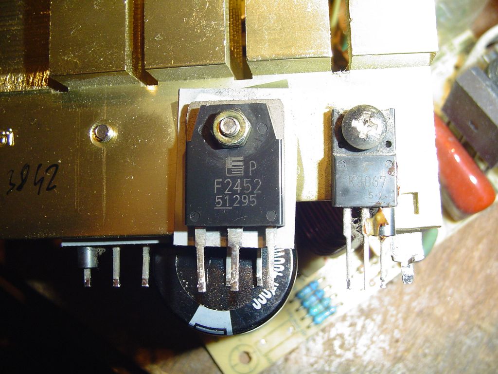 EnerMax Model: EG465 - funkcja i zamiennik tranzystora F2452