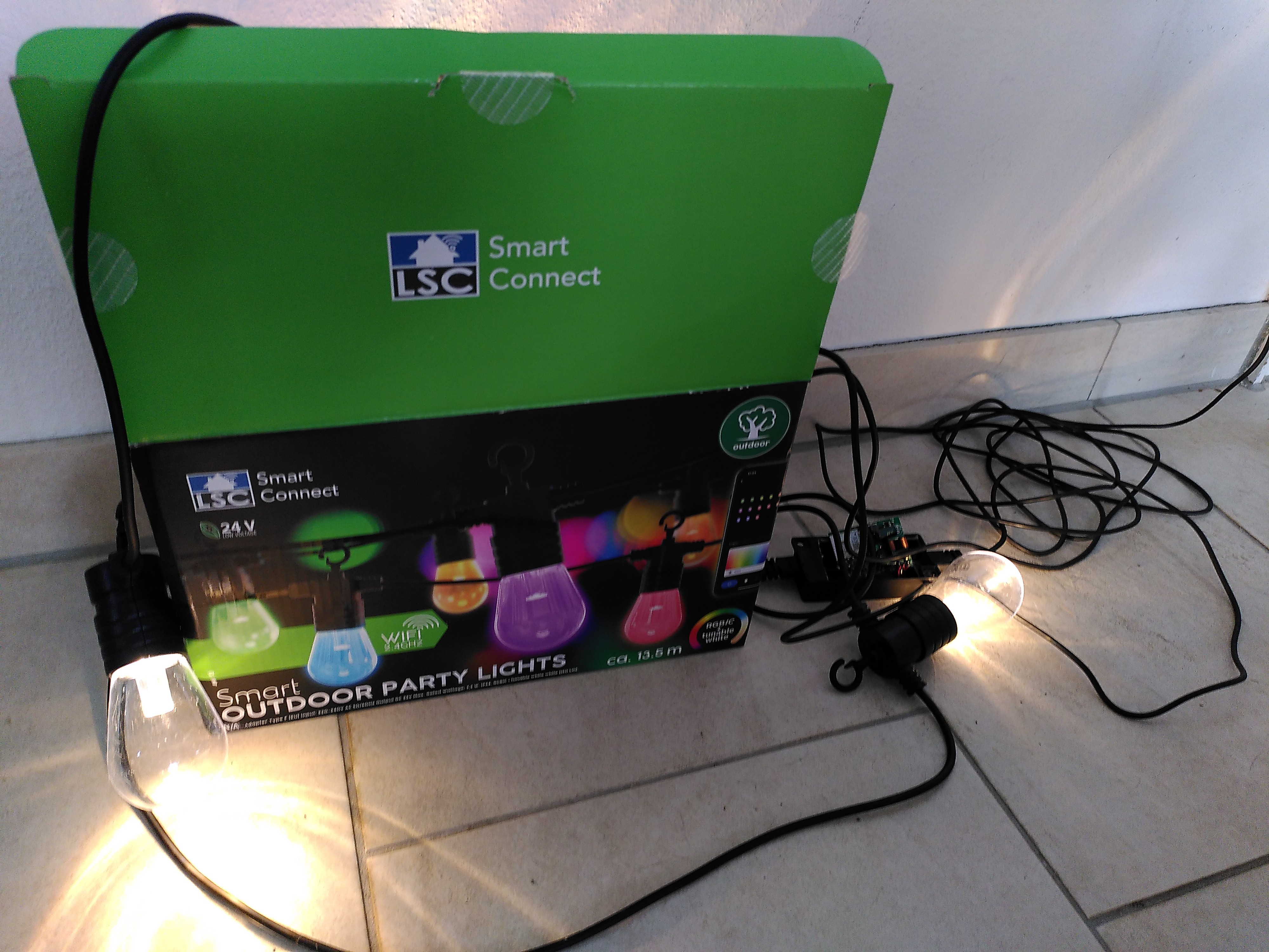 LSC Smart Outdoor Party Light (3200490) Color Sync Issue with WS2814A ...