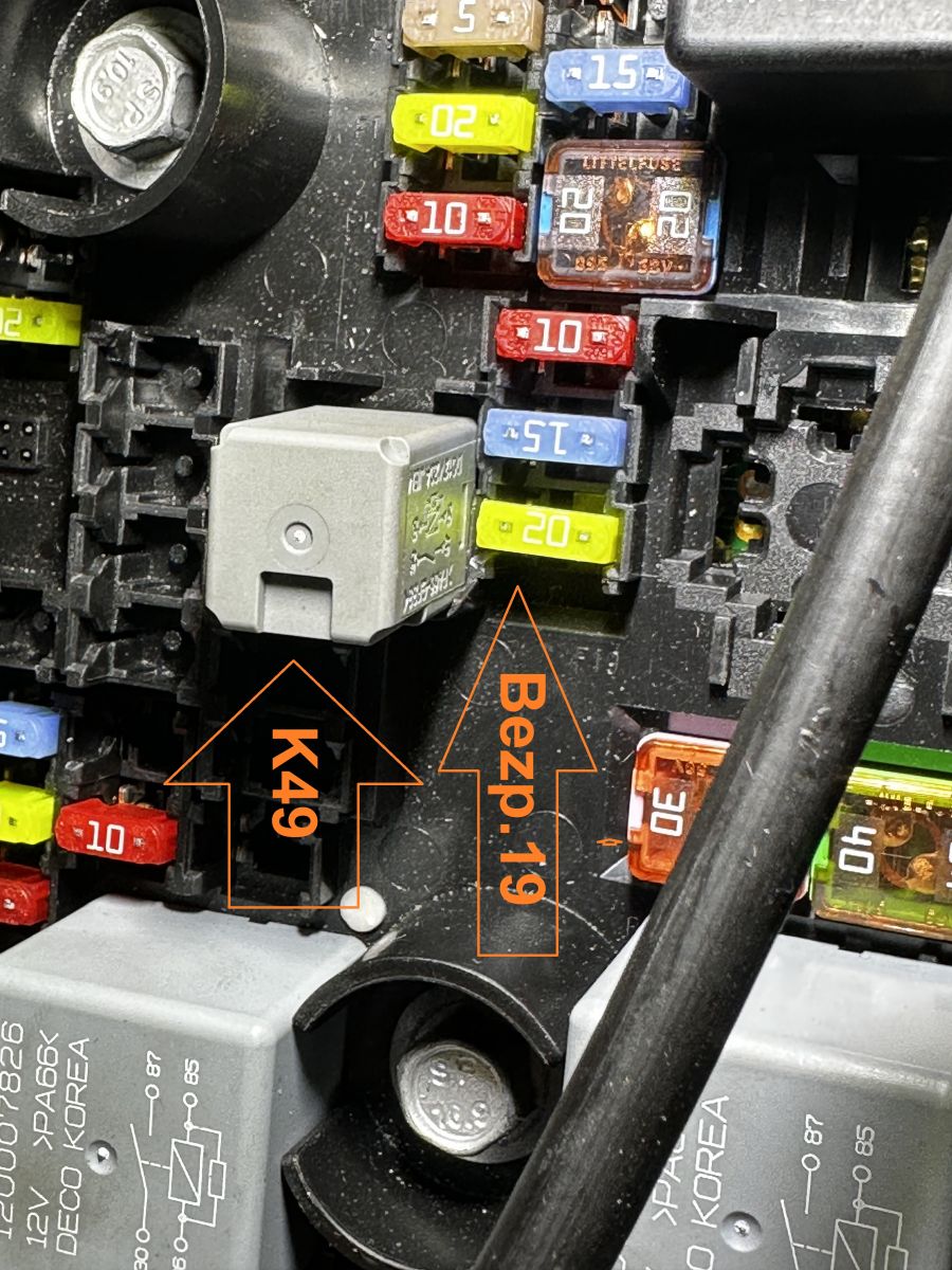 Opel Corsa E 1,2 2018 ACDelco E78 ECU nie włącza przekaźnika pompy paliwa