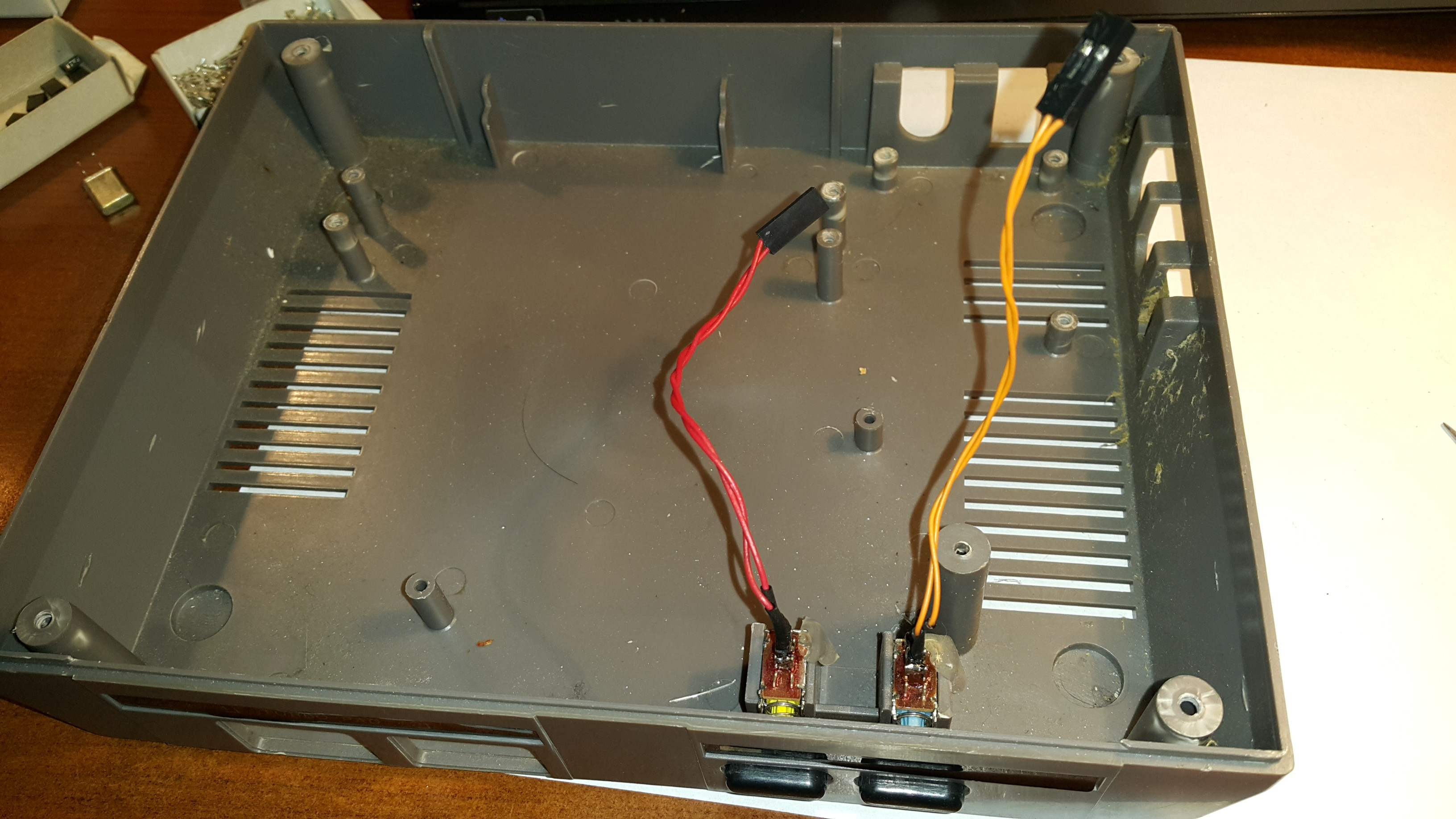 Restoring interesting mini NES clone (DY-636N) - nesdev.org