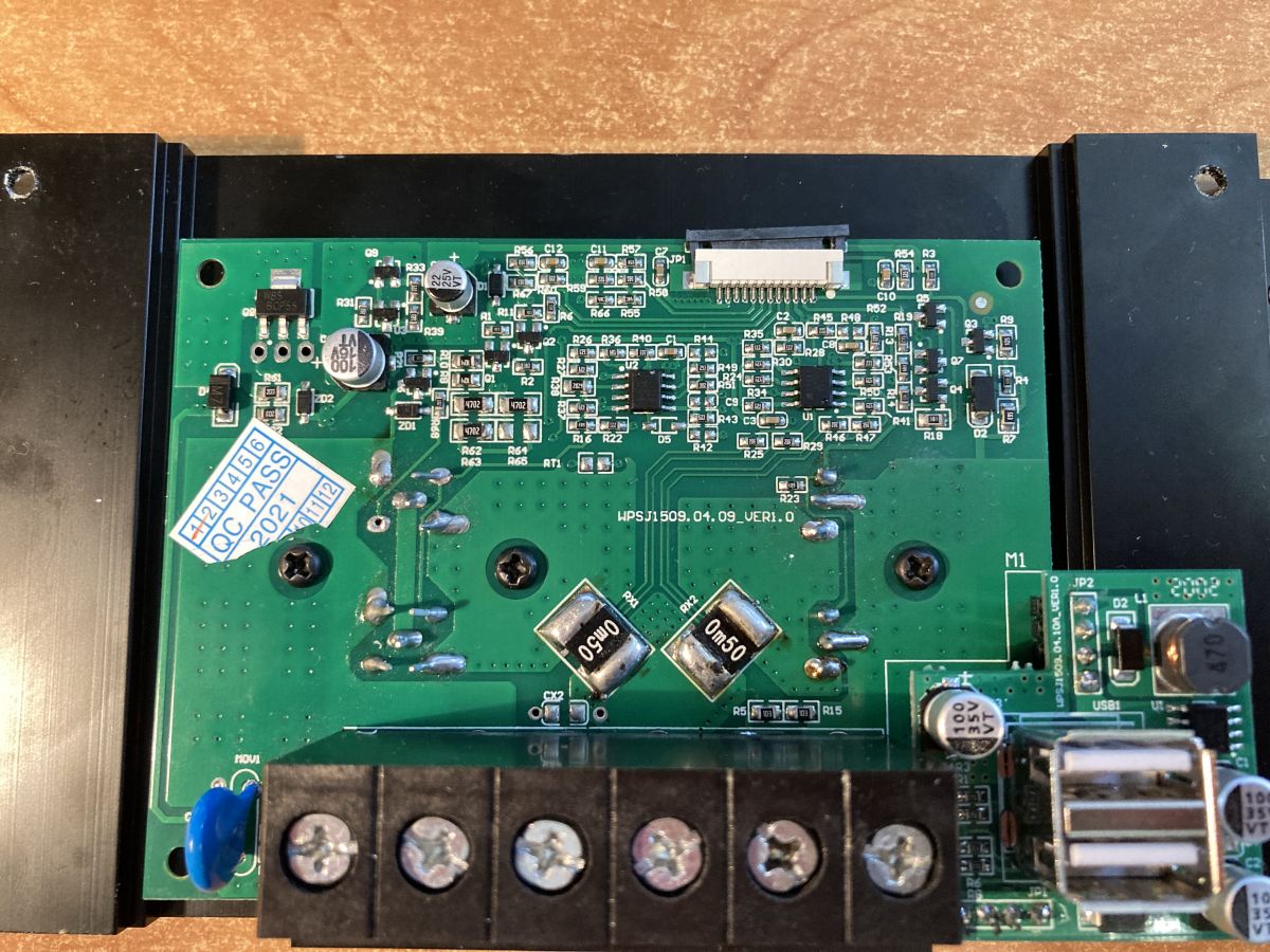 Regulator solarny PWM 30A - wyzwalanie zabezpieczenia przeciążeniowego przy 17A