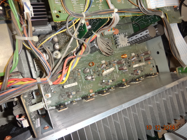 Philips FR980 - Jak naprawić problem z przełączaniem wejść TUNER, Tape, CD?