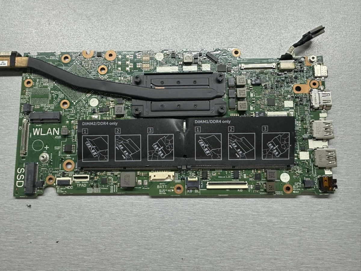 Dell Inspiron 5482 nie włącza się i nie ładuje po przepięciu przy ...