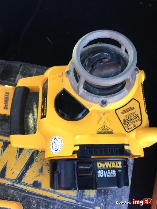 [Zlecę] Naprawa niwelatora DeWalt DW077, nie włącza się - Kraków/Wieliczka