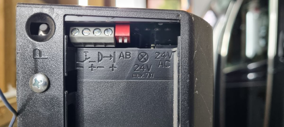 Jaki radioodbiornik do bramy Isomatic 500 do pilota FAAC XT4 868 SLH?