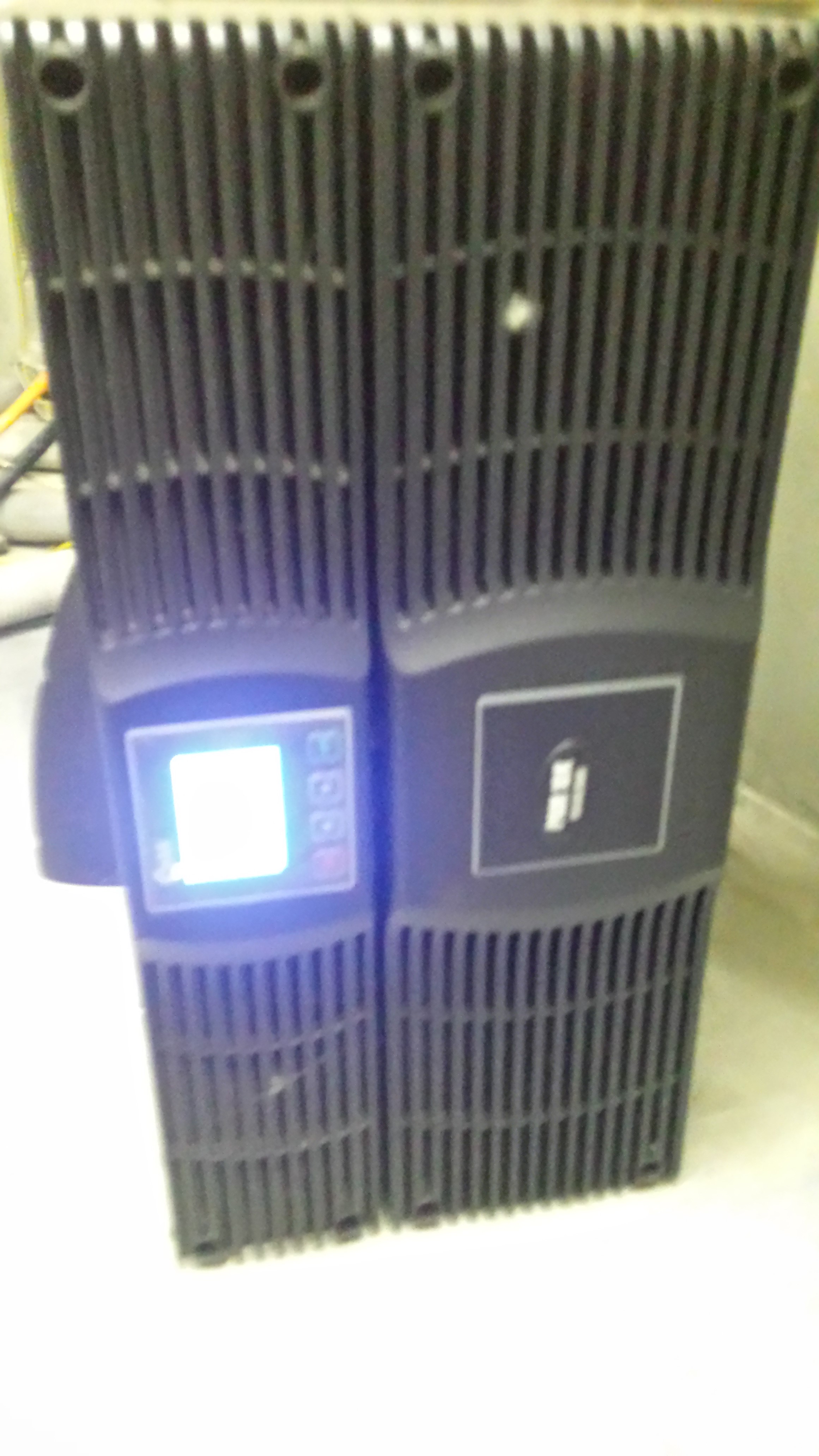 [Sprzedam] UPS PRM 10K COVER Zasilacz awaryjny ON-LINE 10000VA + BATERIE