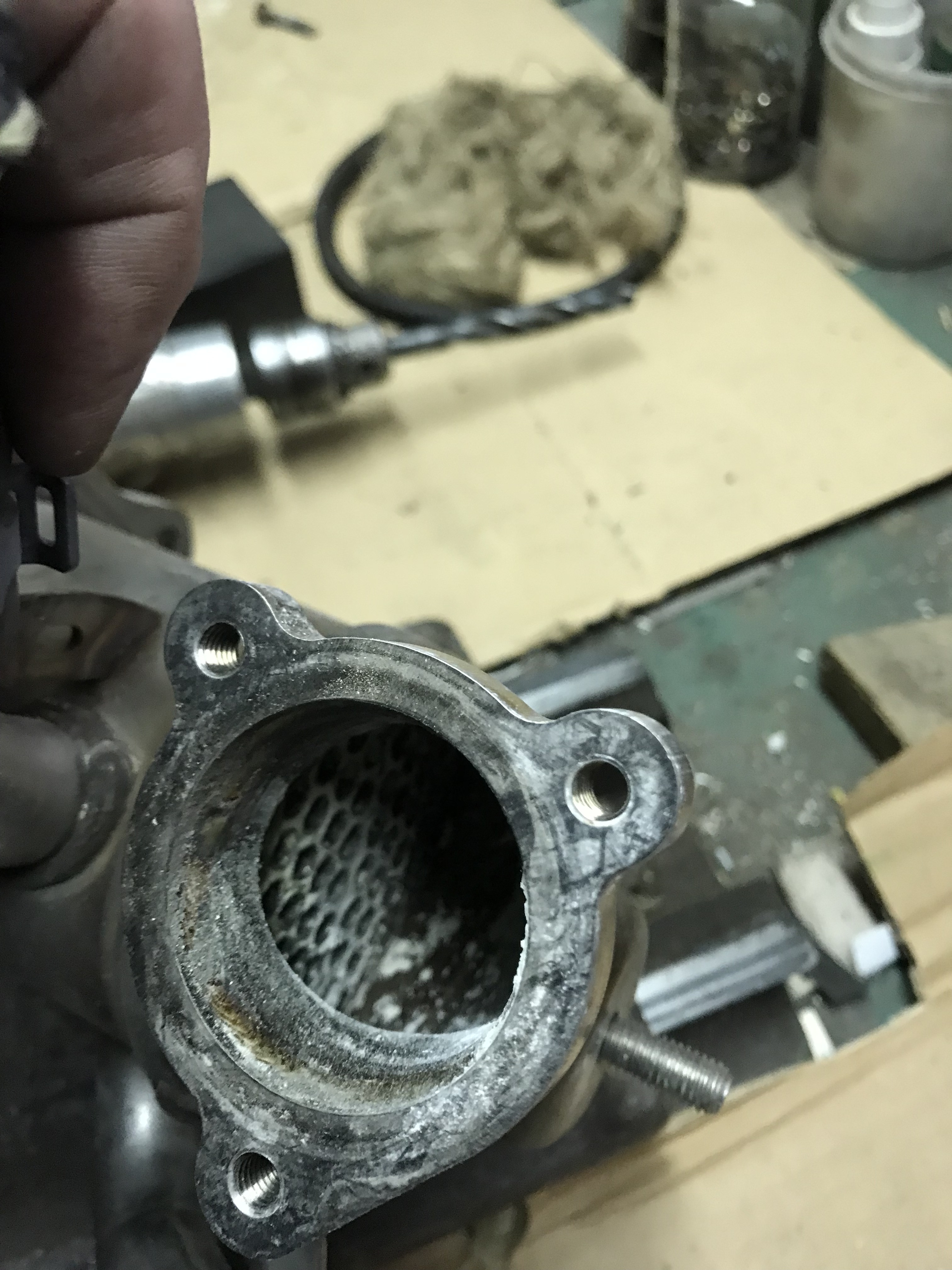 Audi a6 c7 - czyszczenie kanałów chłodniczki spalin. Zastosowanie ...