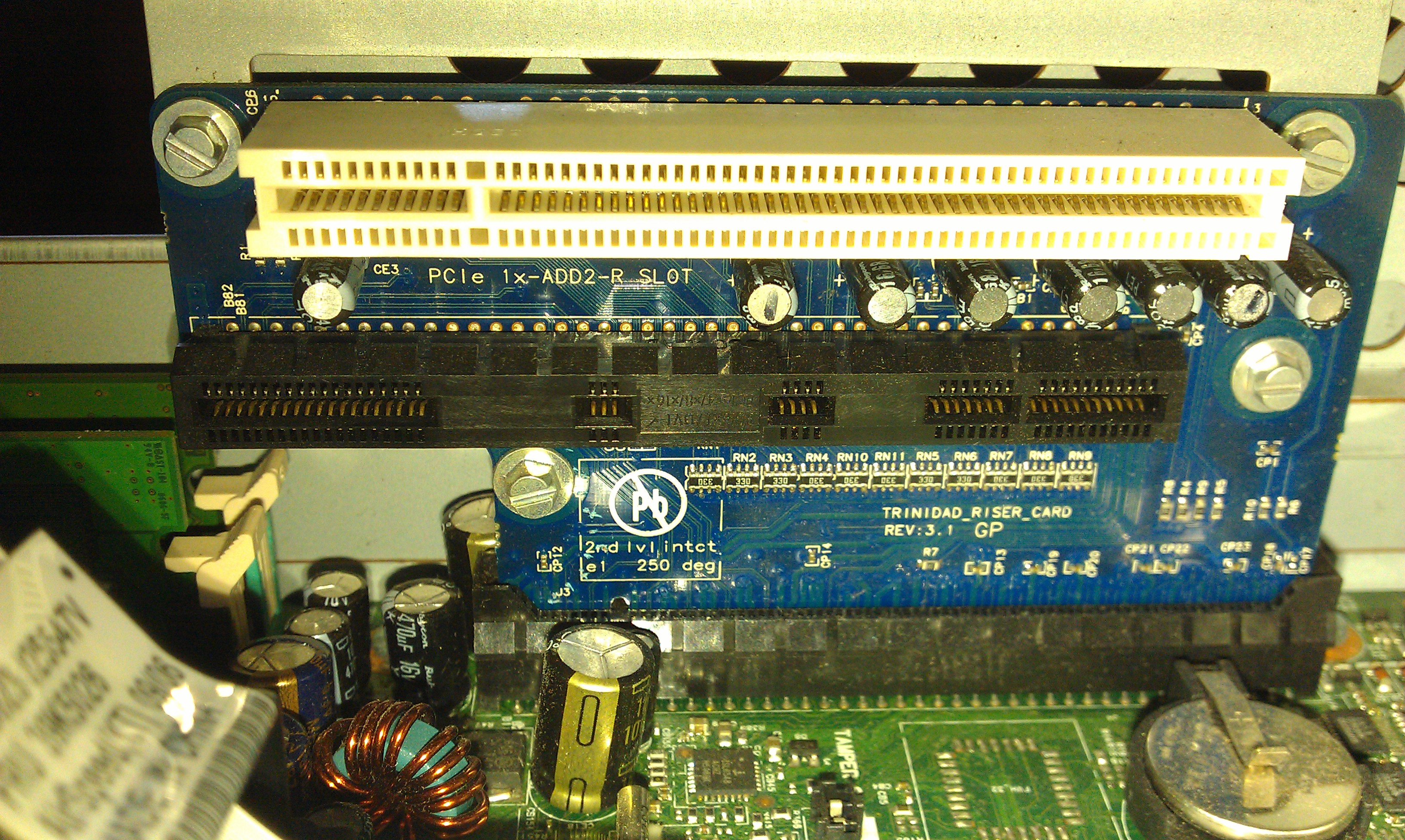 IBM M52 ThinkCentre 9210 - wybór karty graficznej PCIe x1 30W