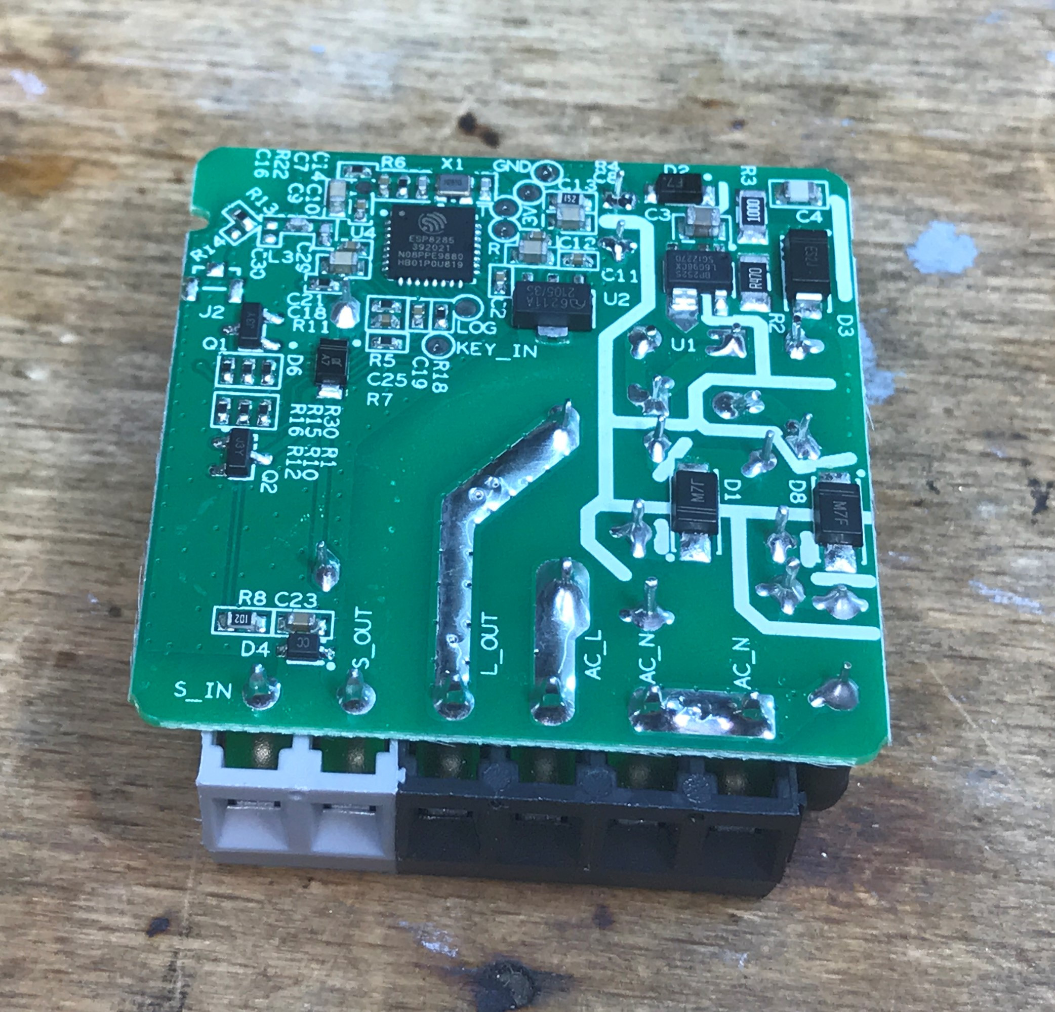 [ESP8266] Sonoff Mini R2 - klasyczny przekaźnik sterowany przez WiFi