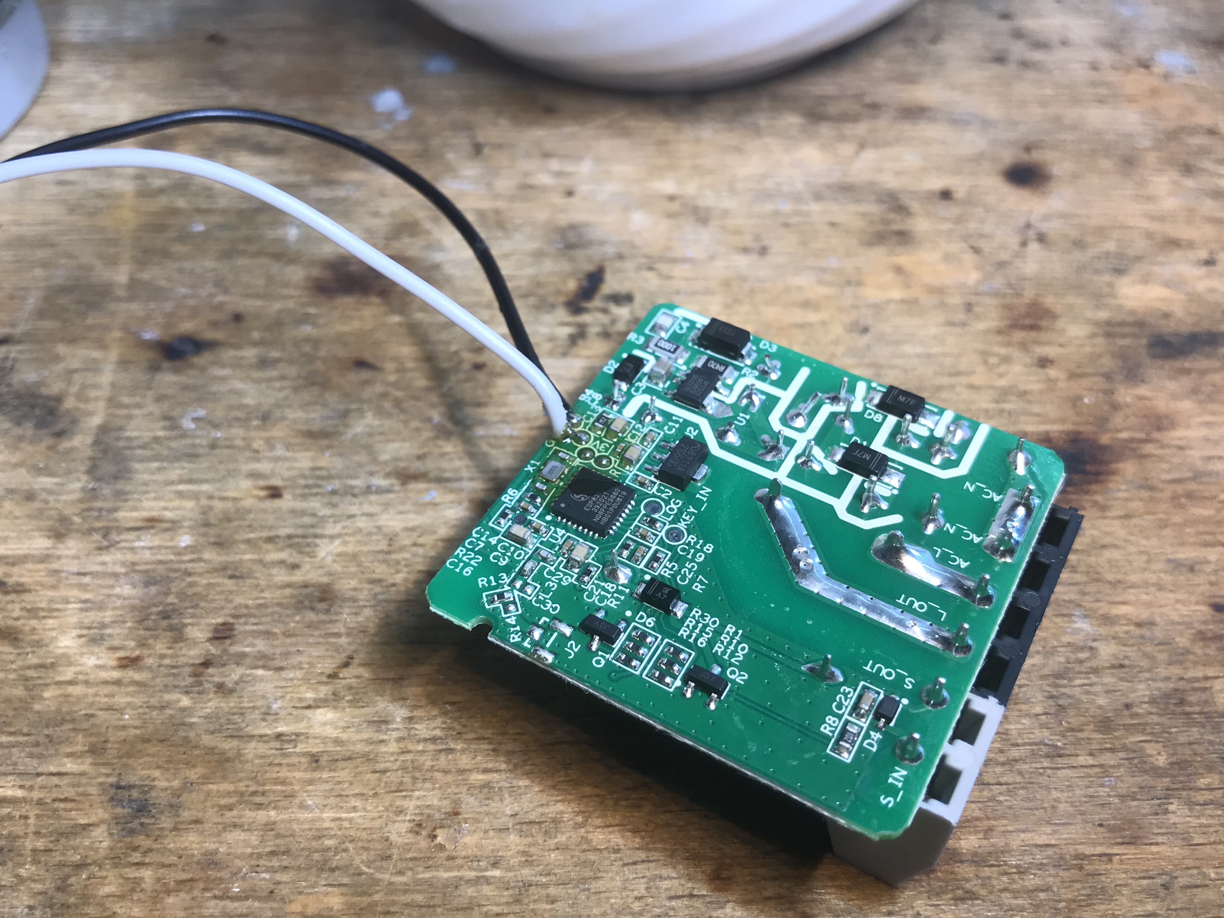 [ESP8266] Sonoff Mini R2 - classic WiFi-controlled relay