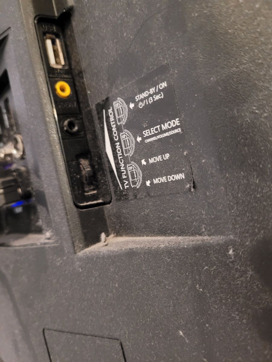 Jak podłączyć tv ze wzmacniaczem scart-scart+cinch