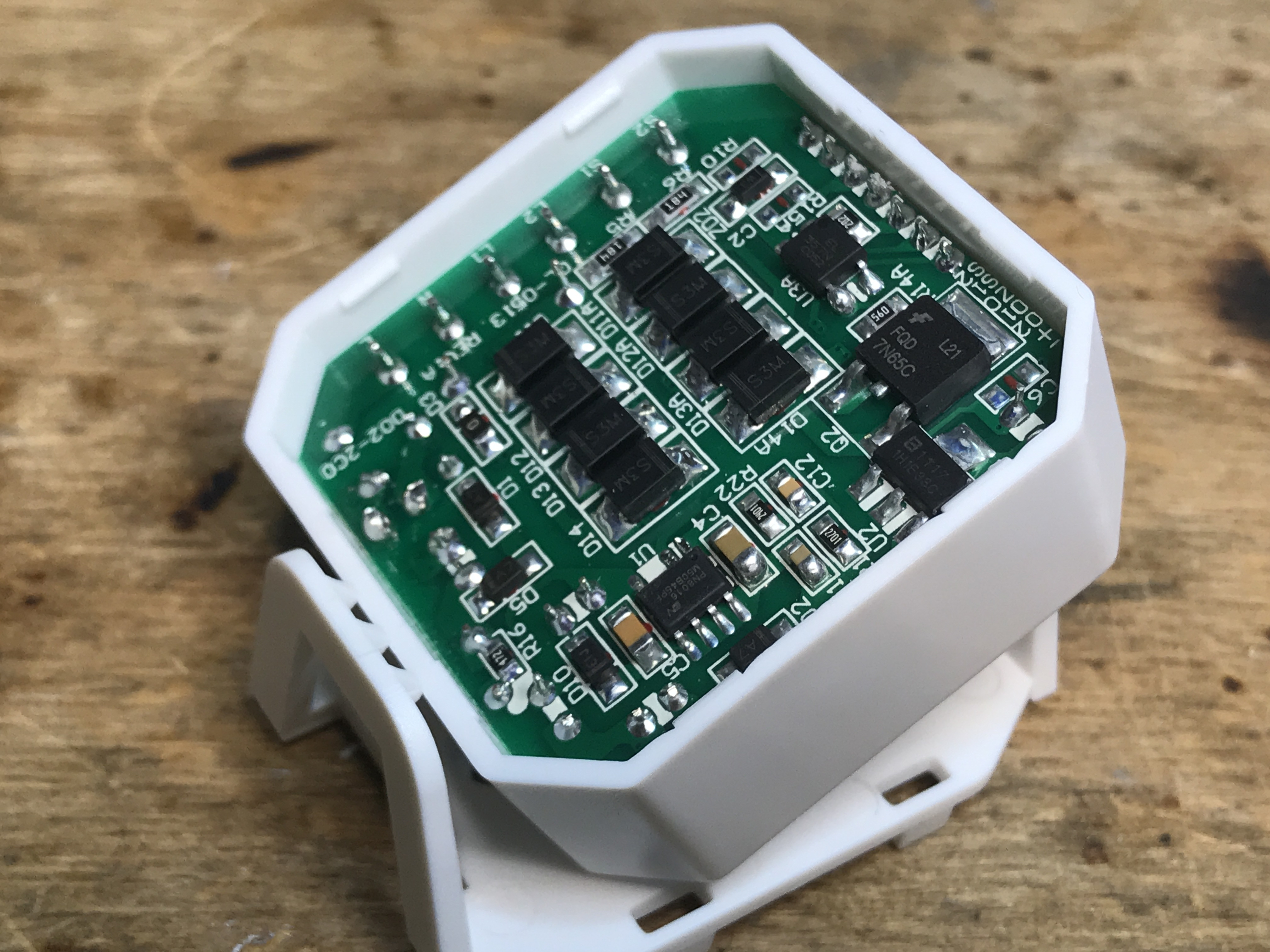 WXDM2 dual dimmer - reverse engineering - strange UART protocol