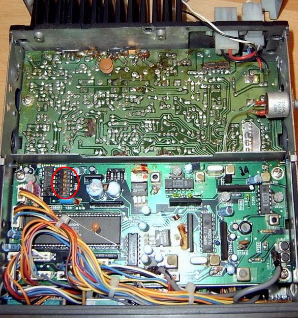 President HR2600 - Pytanie o swith w President HR2600 obok CPU