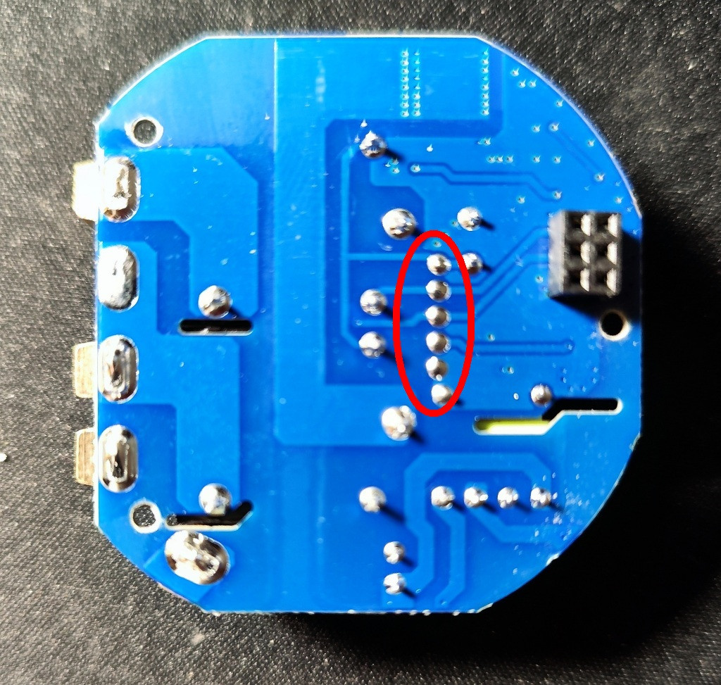 [Solved] How do you upload Tasmota to a no-name wall plug with no markings on the PCB?