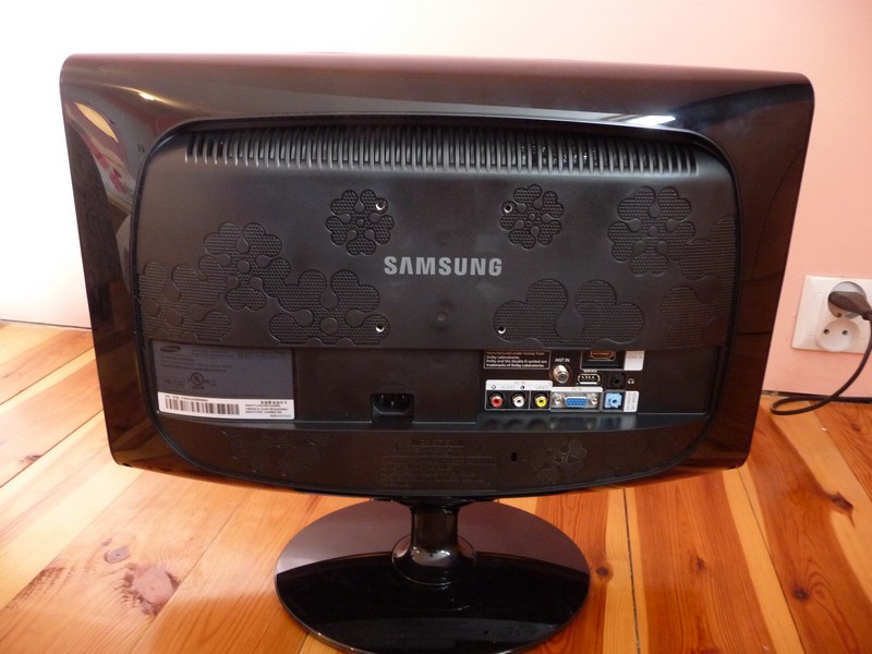 Samsung 933HD+ - Czy europejski kabel zasilający jest bezpieczny?