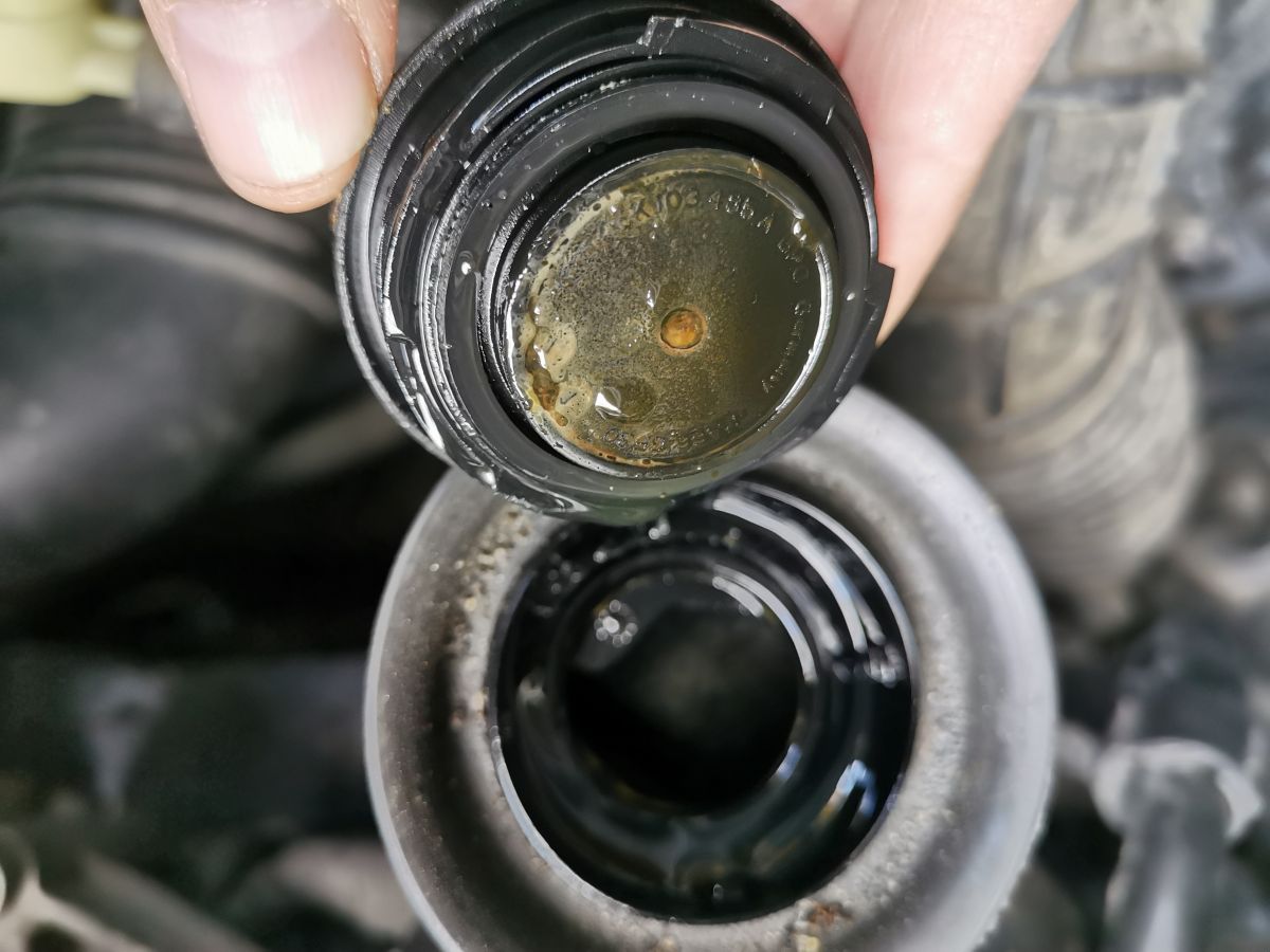 VW t5 1,9tdi 77kw - Ubywa płyn w chłodnicy/wycieka-spala?