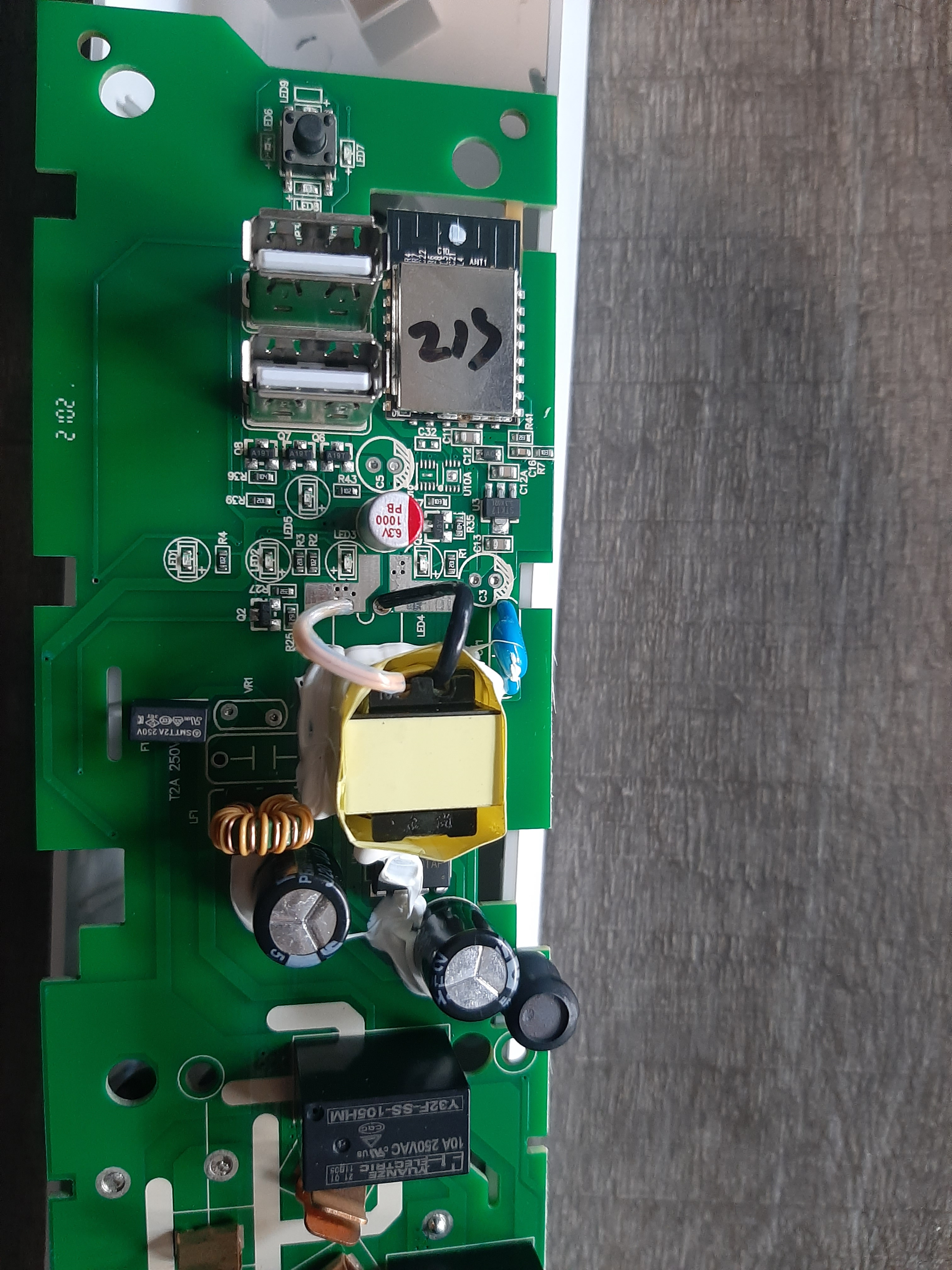 Cygnett 4 Outlet Smart Power Board with 2x USB-A Ports - Teardown