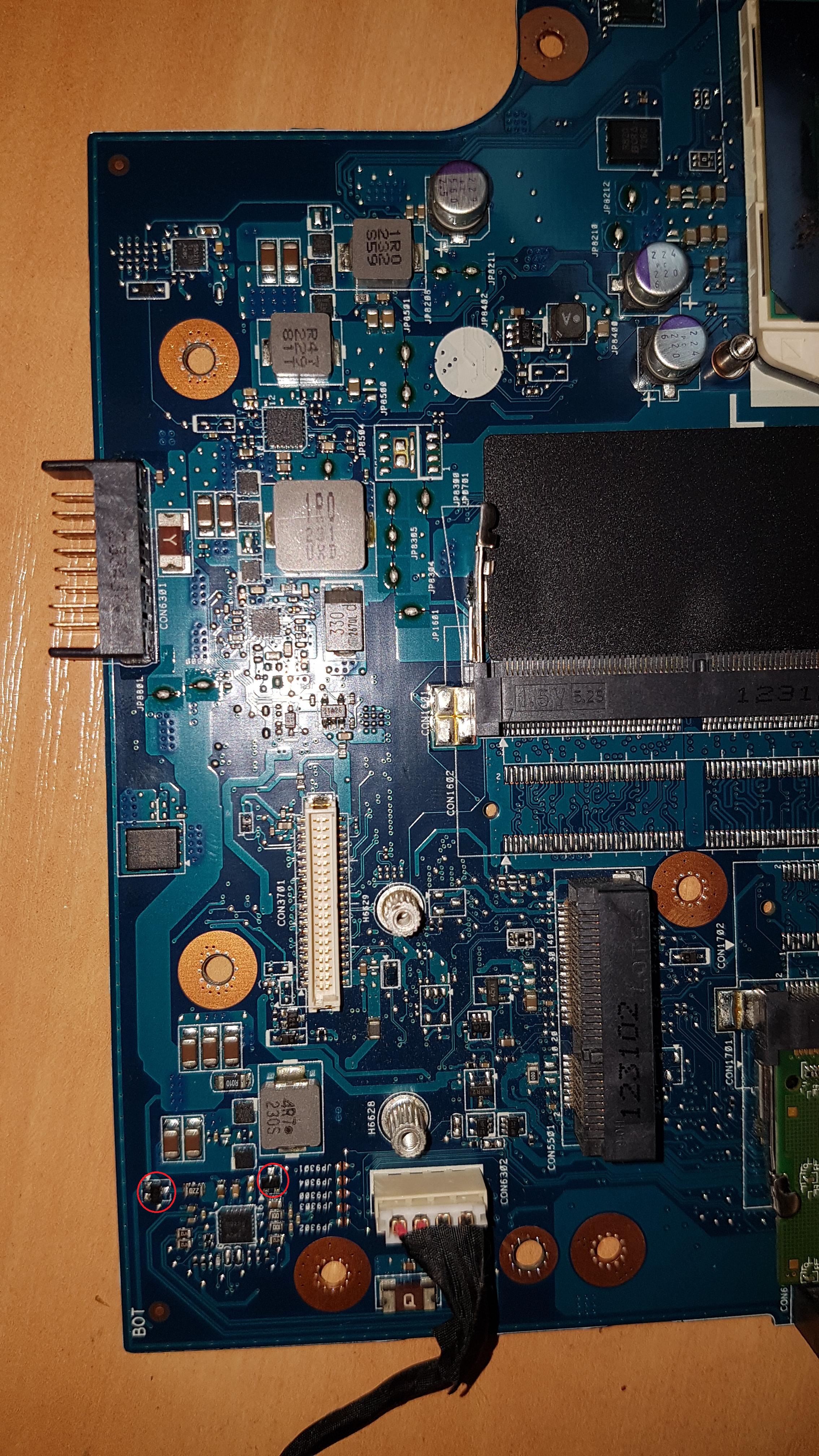 Acer v3 VA70/VG70 REV 2.1 prośba o lokalizacje układu