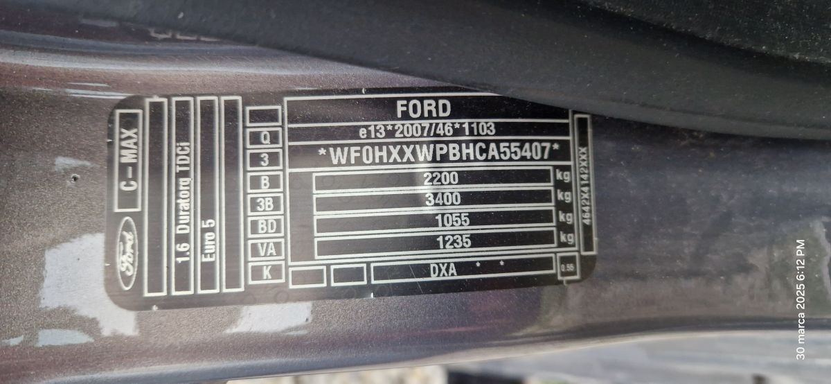 Jaki kolor lakieru odpowiada kodowi VA w Ford Grand C-Max 2012?