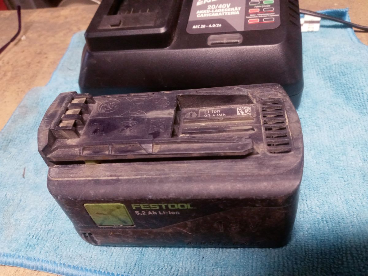 Jak naładować baterie 18V Festool bez oryginalnej ładowarki?