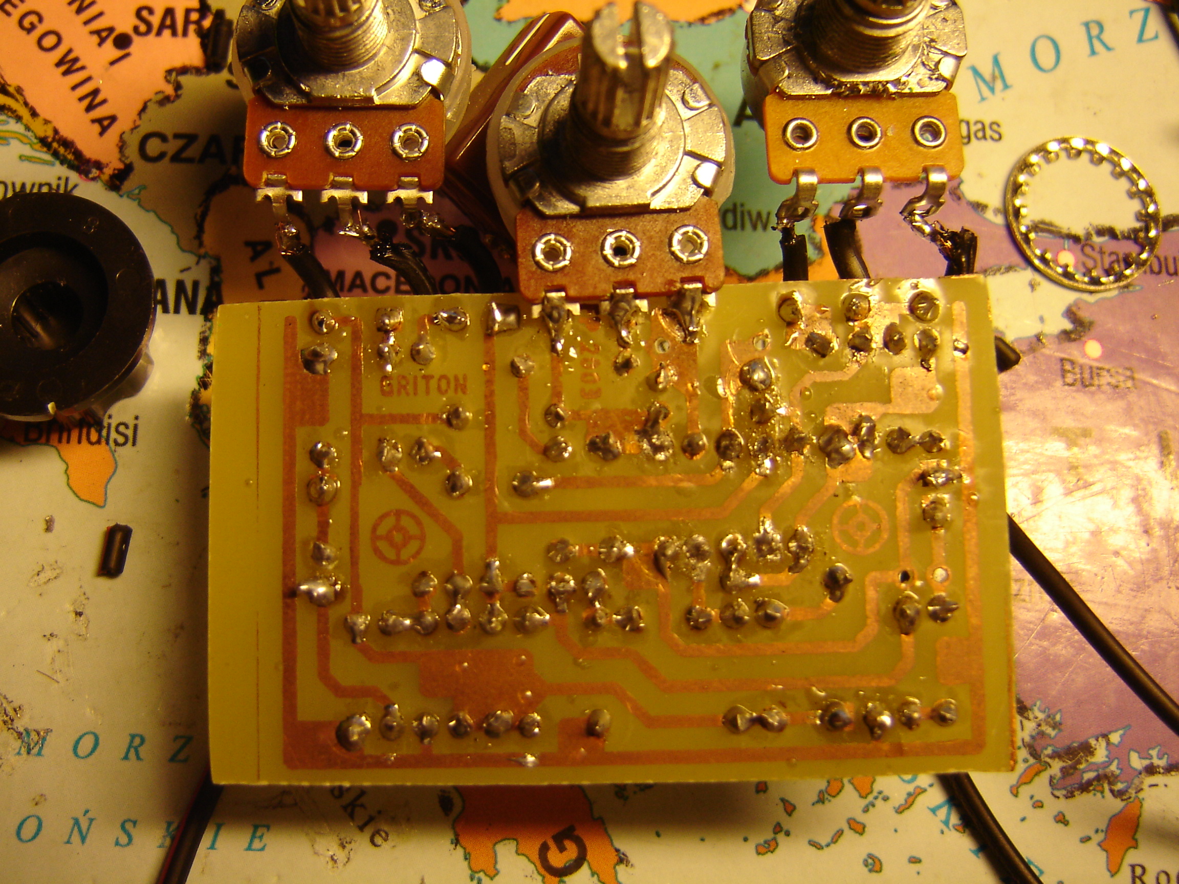 [DIY] DIY: Ibanez TS 808 i MXR Noise Gate - brak dźwięku po włączeniu ...