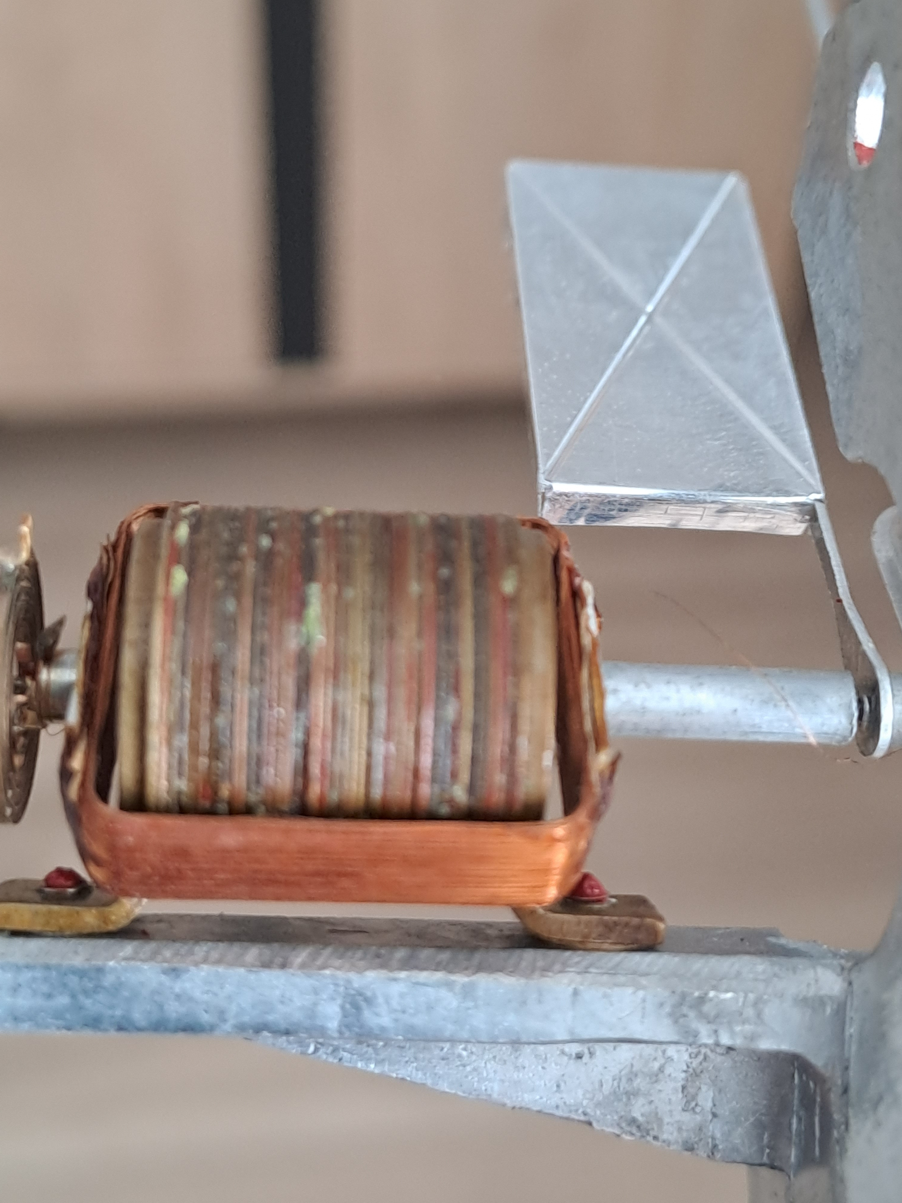 Uszkodzona cewka napięciowa w watomierzu Tlwfd3: naprawa domowymi ...