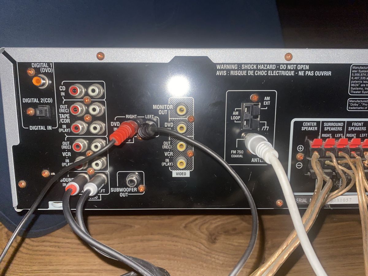 [Rozwiązano] Jak podłączyć Edifier T5 do amplitunera JVC RX-5052S? Brak ...