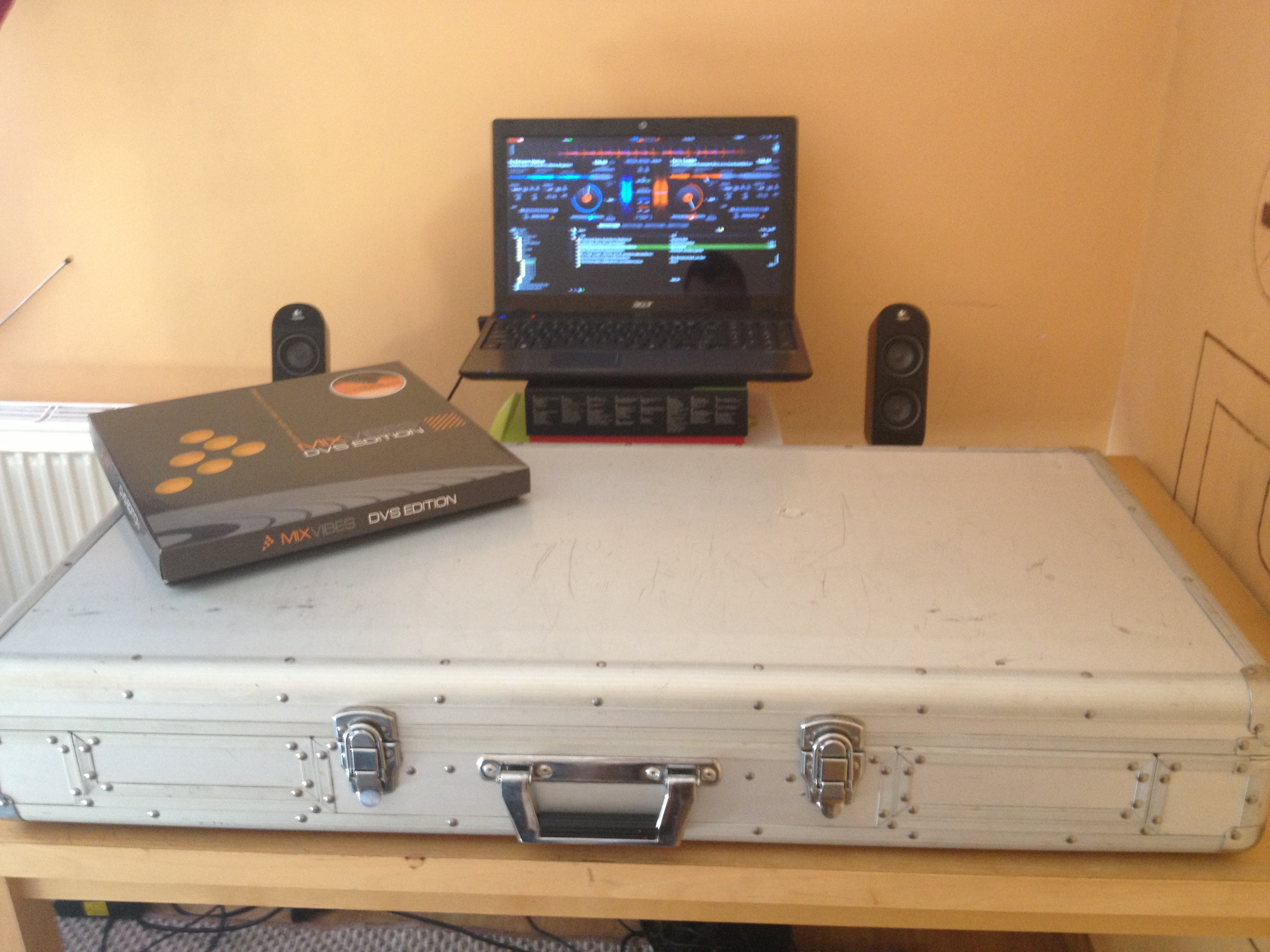 [Sprzedam] Zestaw dla DJ'a - Reloop RMX 20 + 2x Reloop 909s + MIXVIBES ...