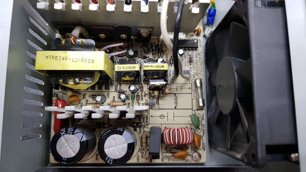 [Rozwiązano] Logic Concept ATX-250 - Zasilacz po zwarciu 3,3V podaje 2x ...