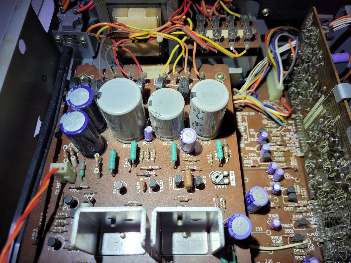 Buczenie po włączeniu magnetofonu Technics RS-M85 - możliwe przyczyny