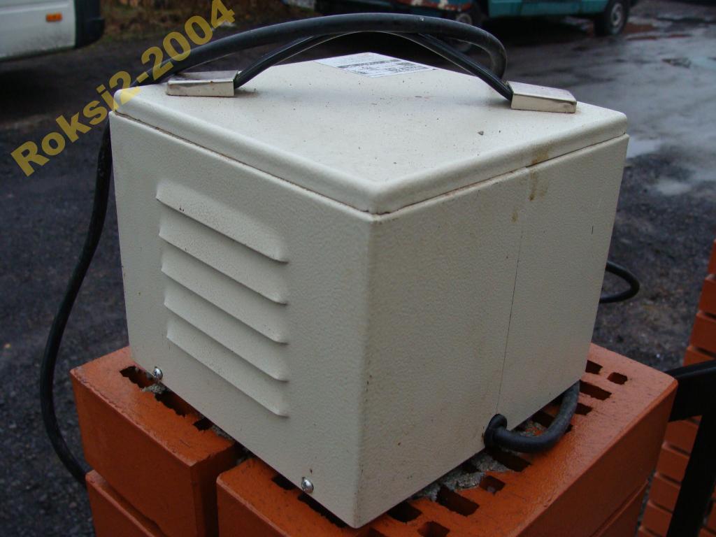 Jaki rdzeń w transformatorze 230V/110V 1000W? E, C czy autotransformator?