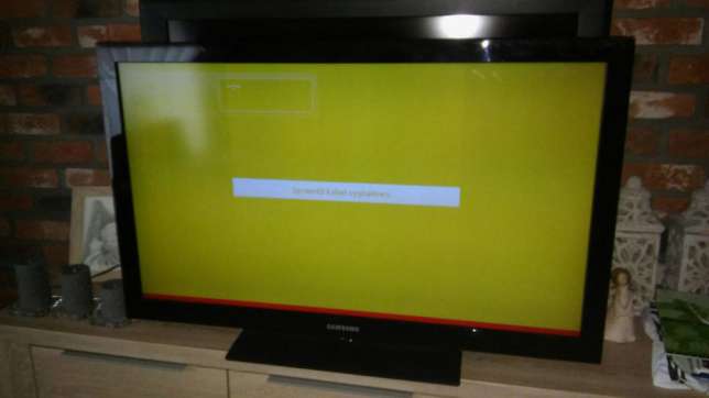 Samsung le40d503f7w - "tęcza" na ekranie od dołu