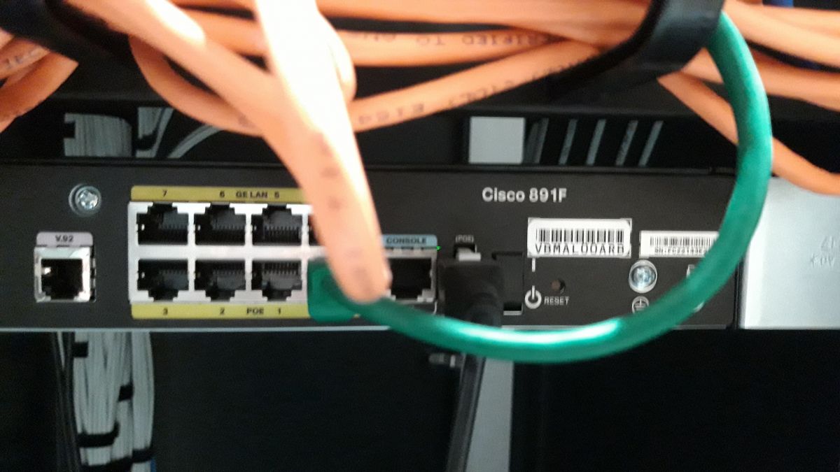 Konfiguracja AP D-Link DIR-615 w sieci z Cisco 891F i Catalyst 2960