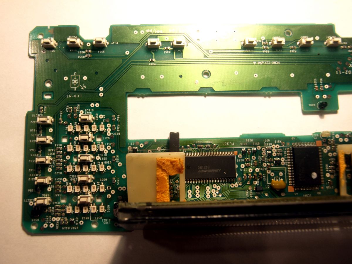 Tuner Sony ST-H2750 - Niedziałający wyświetlacz, możliwe uszkodzenie ...