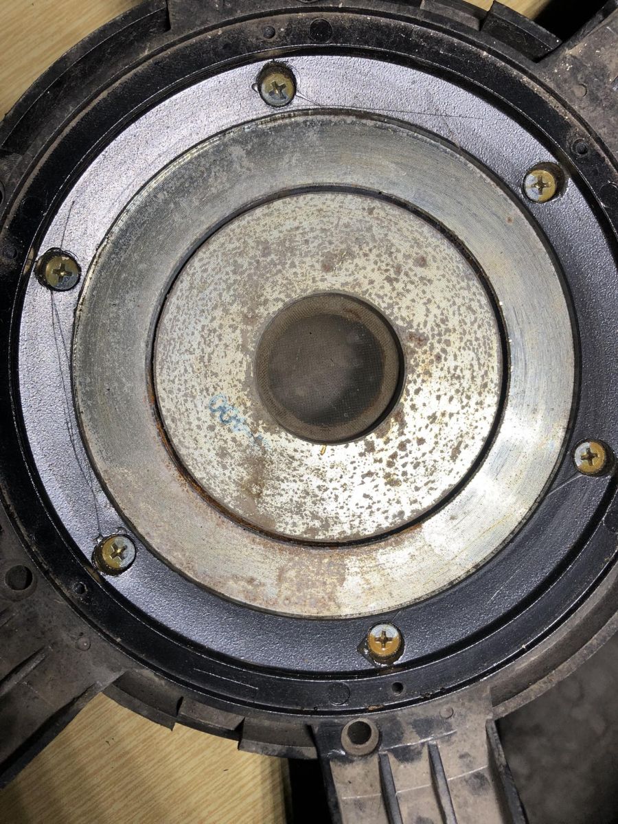 Rozebranie i regeneracja głośników estradowych Beyma 18G40 i 18G400 ...