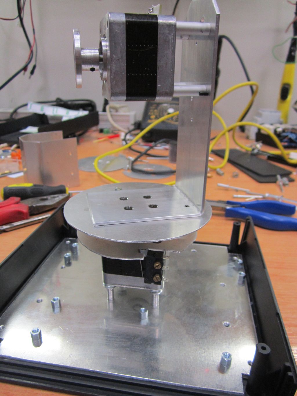"Kręciołek", czyli mini Moving Head Diy - elektroda.pl