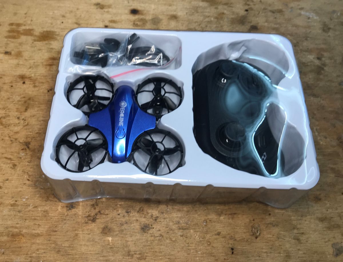 Dron za stówę z Chin? Czy się do czegoś nadaje? Eachine E008 Mini