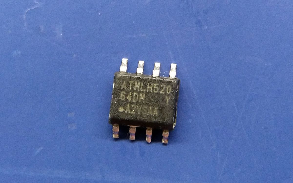 ATMLH520 64DM - Czy to pamięć AT24C64? Jak rozpoznać typ pamięci ATMLH?