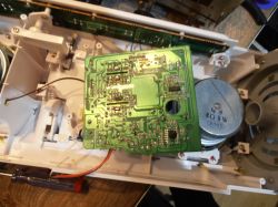 [Rozwiązano] Jak zmienić gniazdo w głośniku Bush na mini jack? CD8227GP