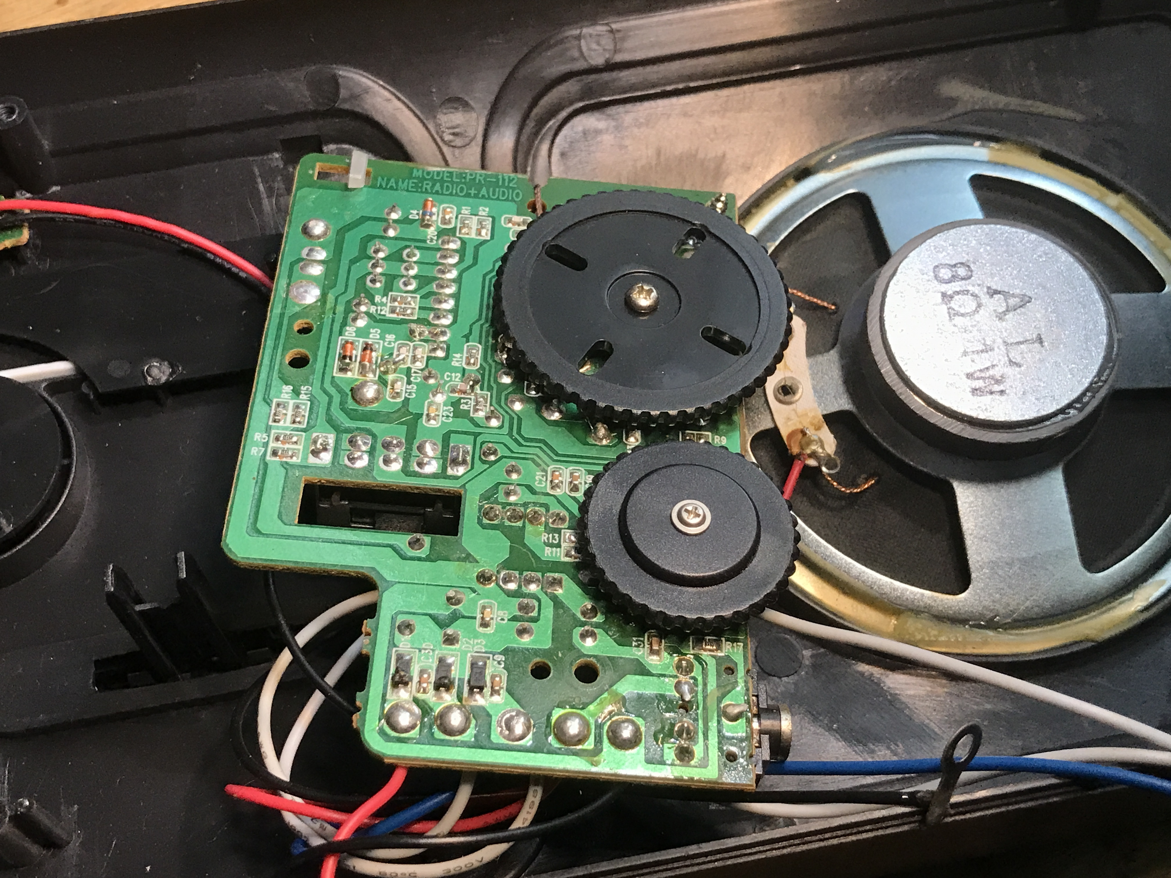 Simple AM/FM radio - Lowry - CD2003GP and D2822A - SC3610D connectable