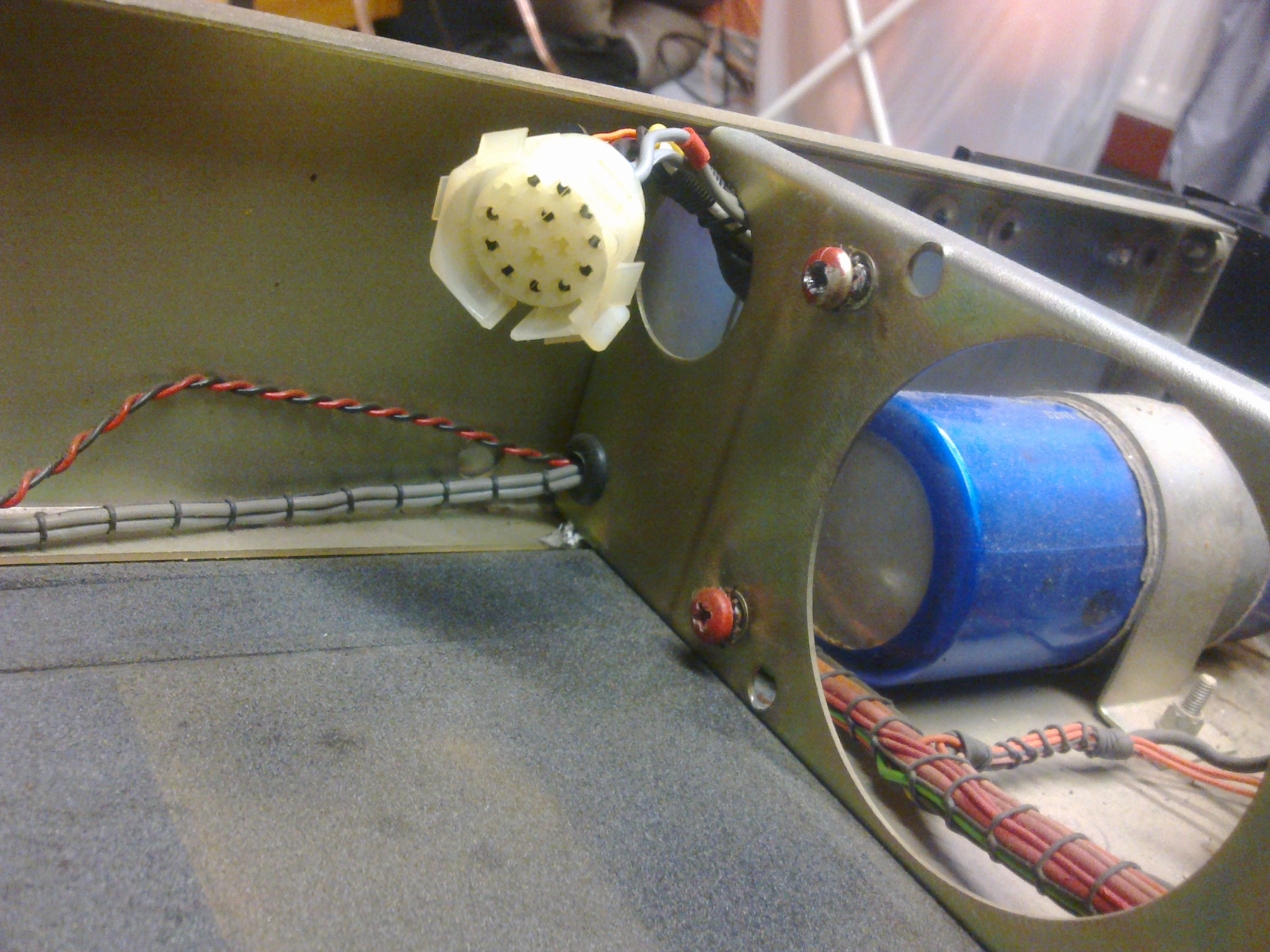 HH Electronics s 500-D Jeden kanał działa Brak Radiatora Tranzystorów ...