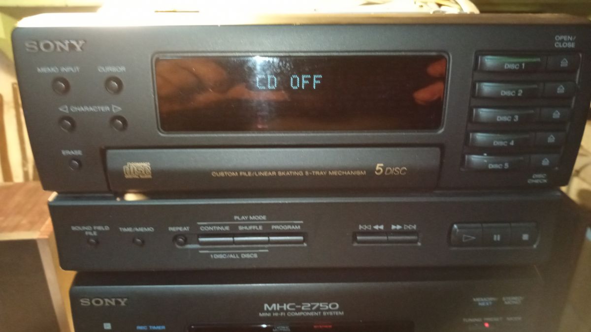 Tuner Sony ST-H2750 - Niedziałający wyświetlacz, możliwe uszkodzenie ...