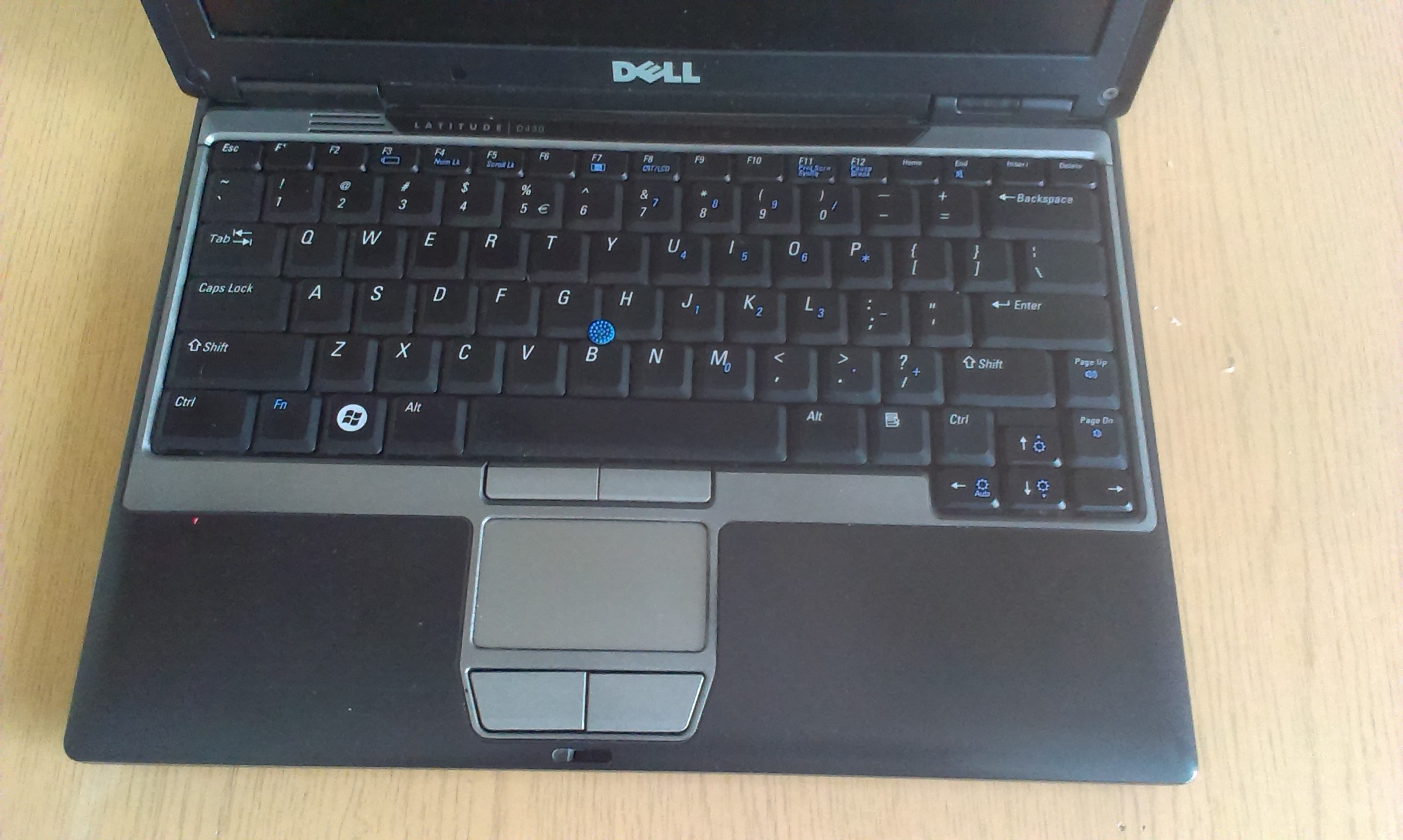 [Sprzedam] Laptop / netbook DELL D430 2x1,2/2048/60 w db stanie