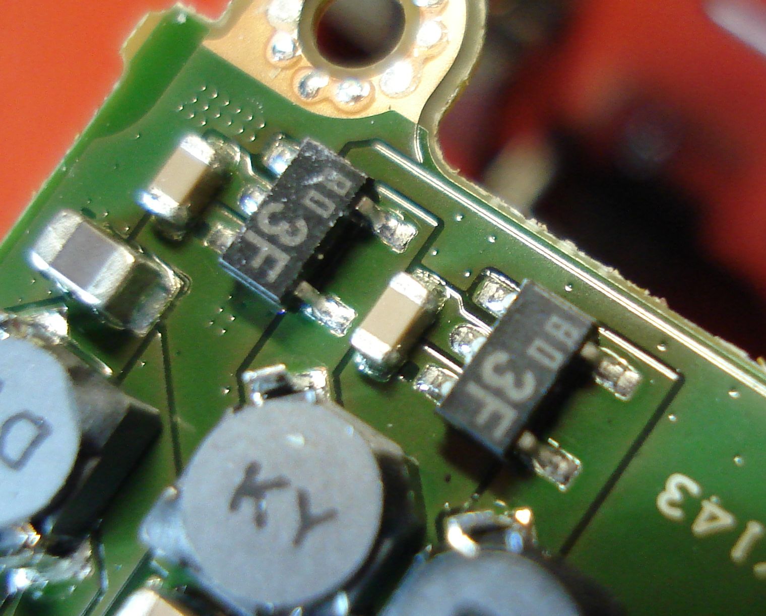 Identyfikacja tranzystora SMD 3F w kamerze Canon HF10 i zamiennik