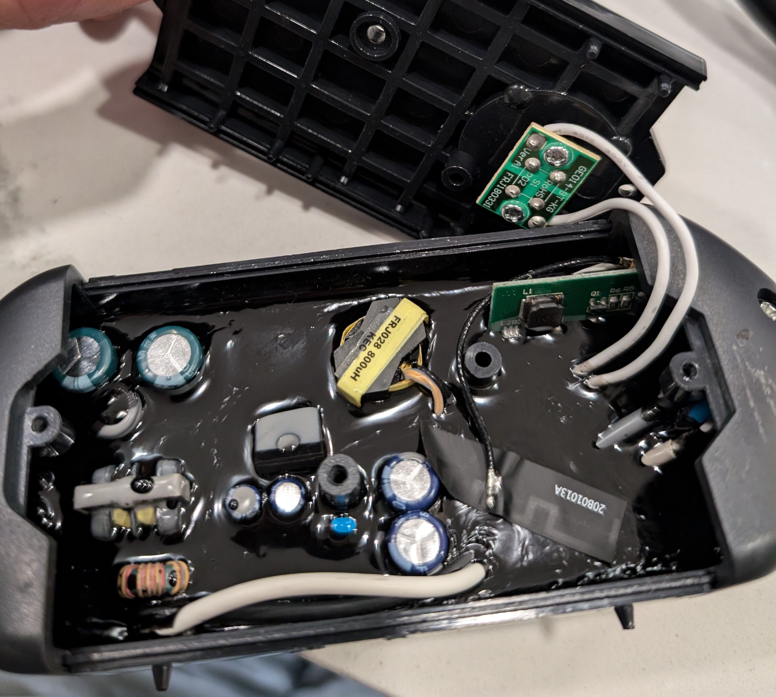 Jasco Enbrighten Café WiFi Lights - Teardown and Analyzing WB3S-IPEX Module