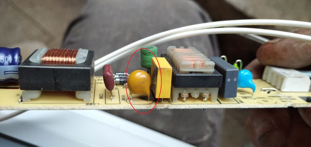 XITANIUM 35W 0.08-0.35A 150V S 230V - Wymiana uszkodzonych elementów