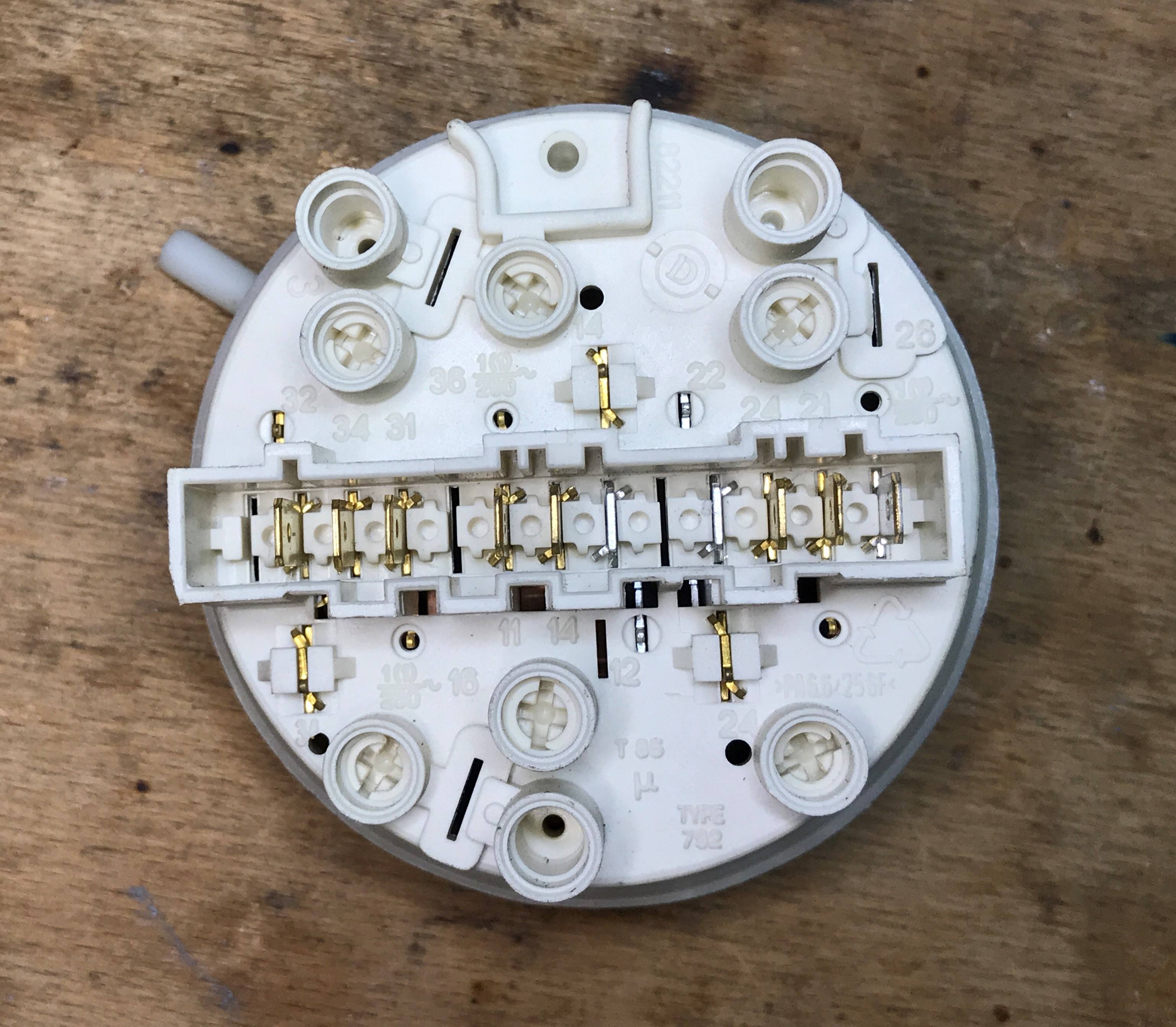 Hydrostat z pralki - wnętrze, galeria, film, zasada działania - Elbi ...