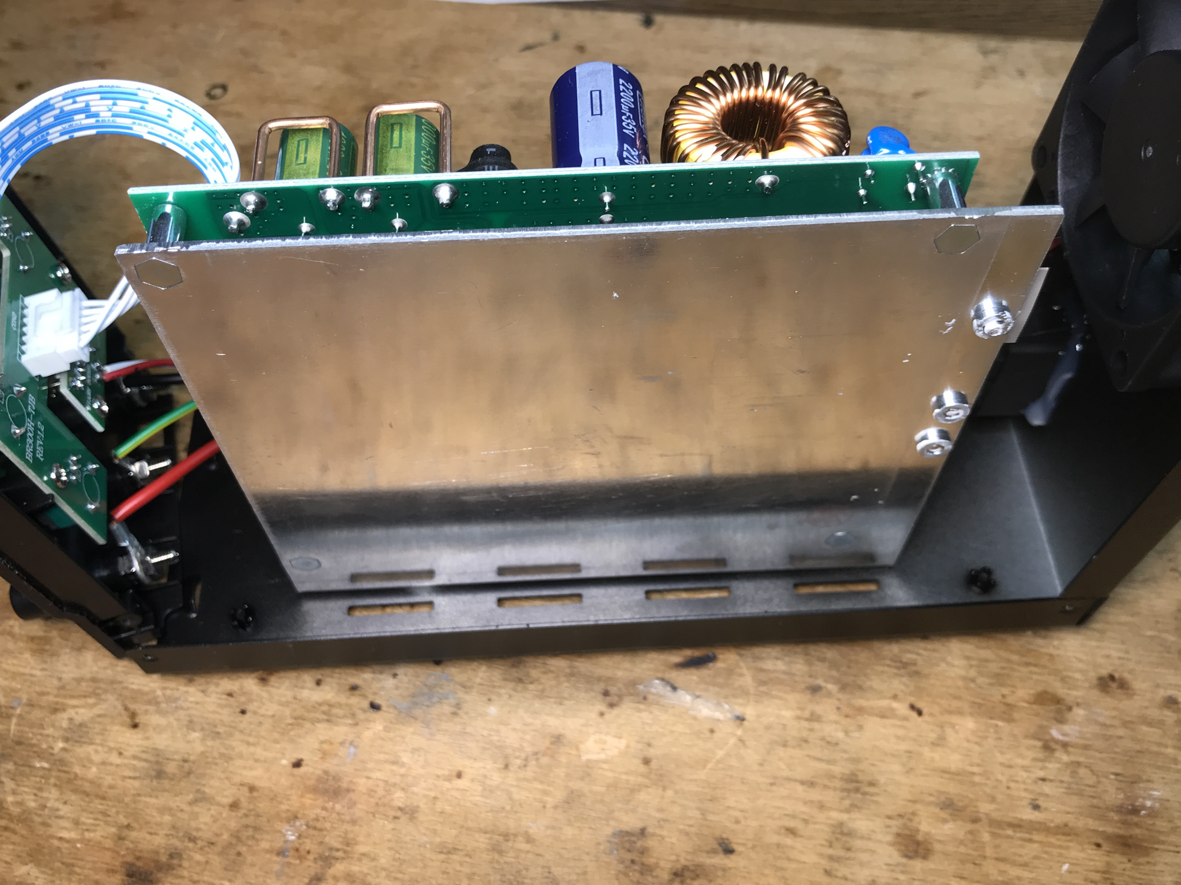 Zasilacz laboratoryjny Xtreme X3010 30V 10A z ograniczeniem prądowym